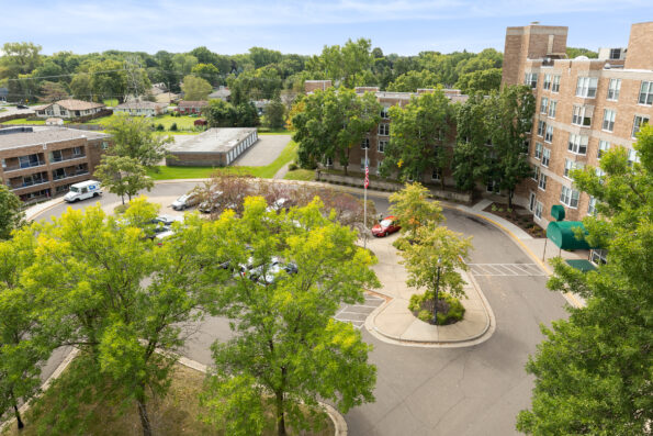 Senior Living Roseville, MN | RosePointe Senior Living